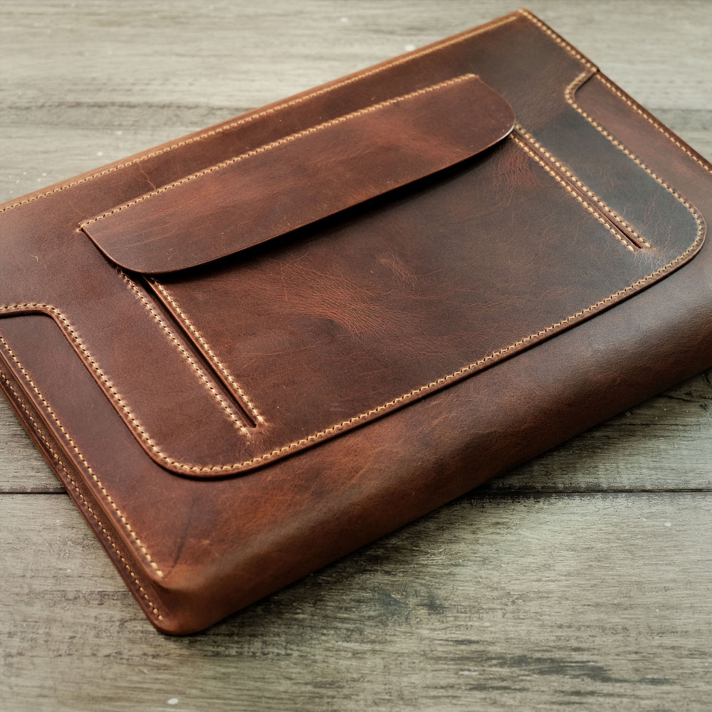 Briefcase PDF Pattern – Compact Design with Horizontal Strap Closure for A4 Storage